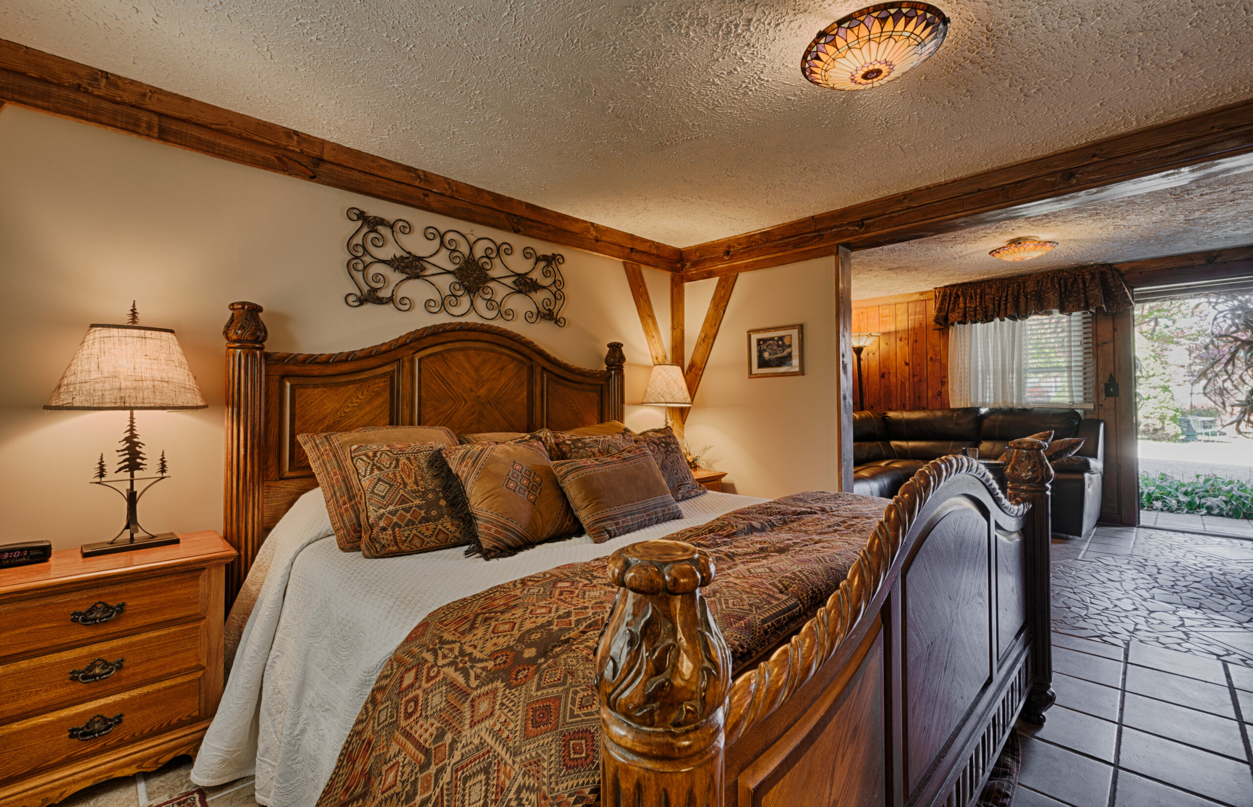 Room 4 | Hemlock Inn